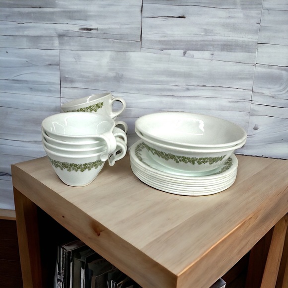 Corelle | Dining | Corelle Spring Blossom Crazy Daisy Dishes | Poshmark